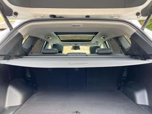 White Hyundai Santa Fe 2017 in Kedainiai, with an engine capacity of 2.20 L and mileage of 123 thousand km for 14750 €, photo 21 on AUTOMOTO.COM.LV