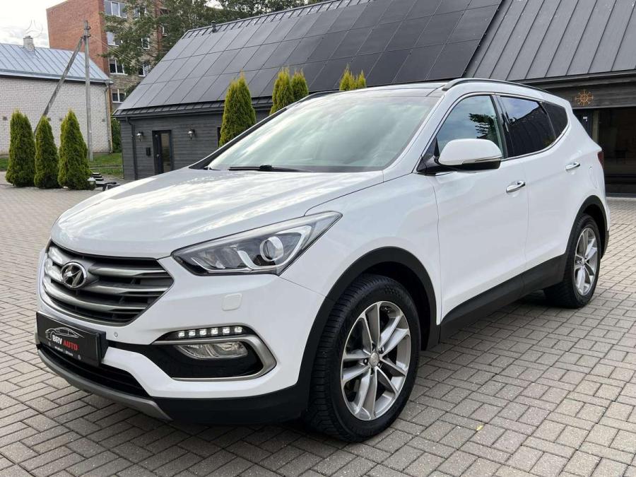 White Hyundai Santa Fe 2017 in Kedainiai, with an engine capacity of 2.20 L and mileage of 123 thousand km for 14750 €, photo 24 on AUTOMOTO.COM.LV