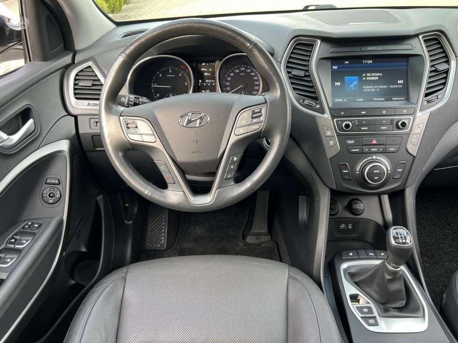 White Hyundai Santa Fe 2017 in Kedainiai, with an engine capacity of 2.20 L and mileage of 123 thousand km for 14750 €, photo 43 on AUTOMOTO.COM.LV