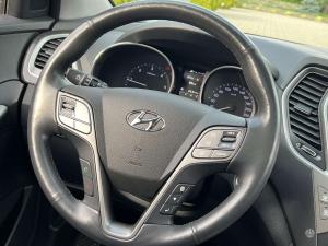 White Hyundai Santa Fe 2017 in Kedainiai, with an engine capacity of 2.20 L and mileage of 123 thousand km for 14750 €, photo 48 on AUTOMOTO.COM.LV