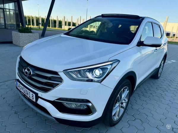 White Hyundai Santa Fe 2018 in Kaunas, with an engine capacity of 2.20 L and mileage of 240 thousand km for 14900 €, photo 1 on AUTOMOTO.COM.LV