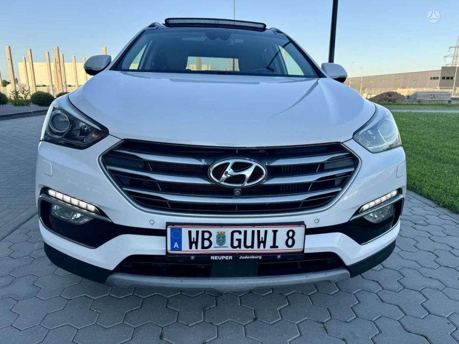 Balts Hyundai Santa Fe 2018 Kauņa, ar dzinēja tilpumu 2.20 L un nobraukumu 240 tūkst. km par 14900 €, foto 4 vietnē AUTOMOTO.COM.LV