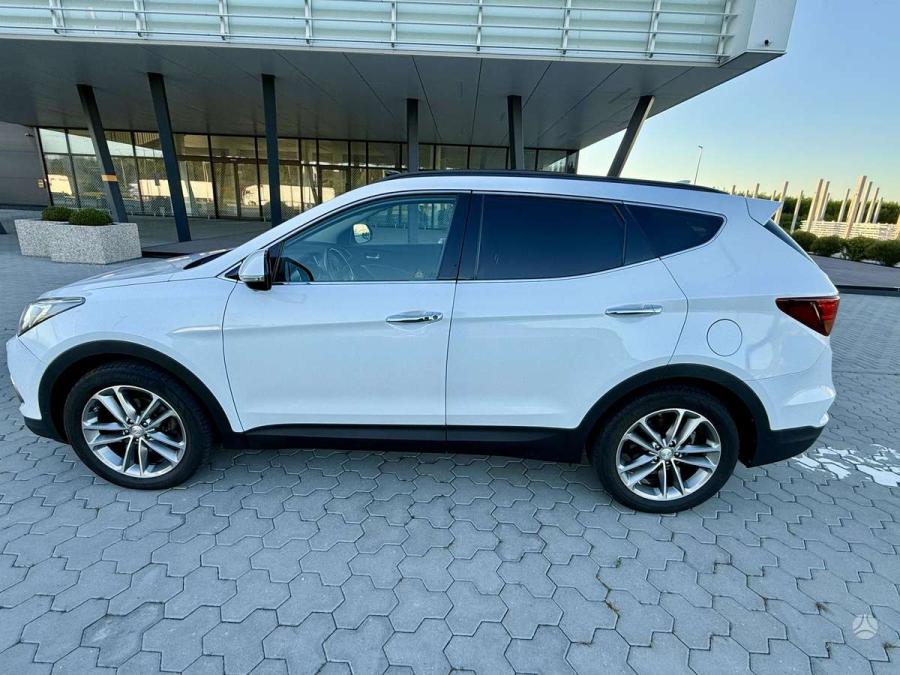 Balts Hyundai Santa Fe 2018 Kauņa, ar dzinēja tilpumu 2.20 L un nobraukumu 240 tūkst. km par 14900 €, foto 9 vietnē AUTOMOTO.COM.LV