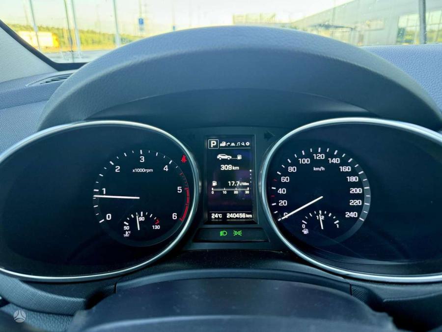 Balts Hyundai Santa Fe 2018 Kauņa, ar dzinēja tilpumu 2.20 L un nobraukumu 240 tūkst. km par 14900 €, foto 14 vietnē AUTOMOTO.COM.LV