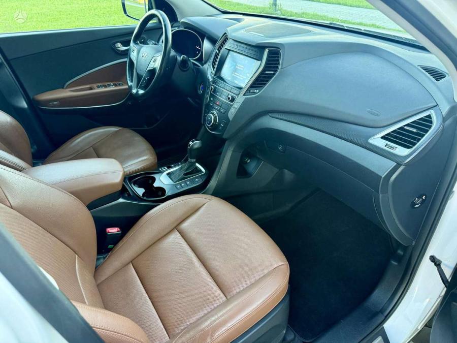 Balts Hyundai Santa Fe 2018 Kauņa, ar dzinēja tilpumu 2.20 L un nobraukumu 240 tūkst. km par 14900 €, foto 28 vietnē AUTOMOTO.COM.LV