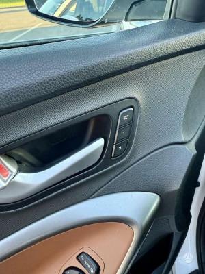 Balts Hyundai Santa Fe 2018 Kauņa, ar dzinēja tilpumu 2.20 L un nobraukumu 240 tūkst. km par 14900 €, foto 36 vietnē AUTOMOTO.COM.LV