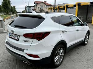 White Hyundai Santa Fe 2018 in Kaunas, with an engine capacity of 2.20 L and mileage of 240 thousand km for 13490 €, photo 7 on AUTOMOTO.COM.LV