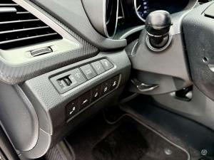 White Hyundai Santa Fe 2018 in Kaunas, with an engine capacity of 2.20 L and mileage of 240 thousand km for 13490 €, photo 11 on AUTOMOTO.COM.LV