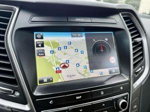White Hyundai Santa Fe 2018 in Kaunas, with an engine capacity of 2.20 L and mileage of 240 thousand km for 13490 €, photo 20 on AUTOMOTO.COM.LV