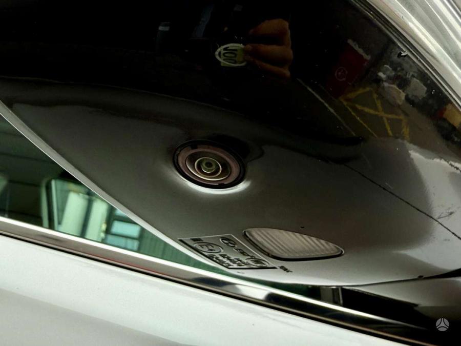 White Hyundai Santa Fe 2018 in Kaunas, with an engine capacity of 2.20 L and mileage of 240 thousand km for 13490 €, photo 29 on AUTOMOTO.COM.LV