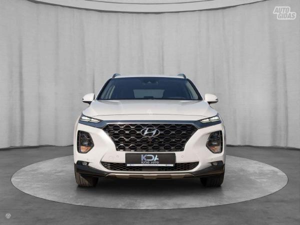 White Hyundai Santa Fe 2019 in Marijampole, with an engine capacity of 2.20 L and mileage of 209 thousand km for 19250 €, photo 3 on AUTOMOTO.COM.LV