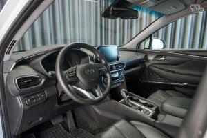 Balts Hyundai Santa Fe 2019 Marijampole, ar dzinēja tilpumu 2.20 L un nobraukumu 209 tūkst. km par 19150 €, foto 26 vietnē AUTOMOTO.COM.LV