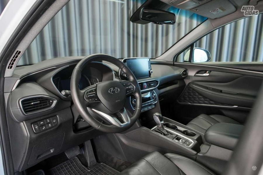 Balts Hyundai Santa Fe 2019 Marijampole, ar dzinēja tilpumu 2.20 L un nobraukumu 209 tūkst. km par 19150 €, foto 26 vietnē AUTOMOTO.COM.LV