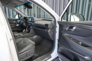 Balts Hyundai Santa Fe 2019 Marijampole, ar dzinēja tilpumu 2.20 L un nobraukumu 209 tūkst. km par 19150 €, foto 37 vietnē AUTOMOTO.COM.LV