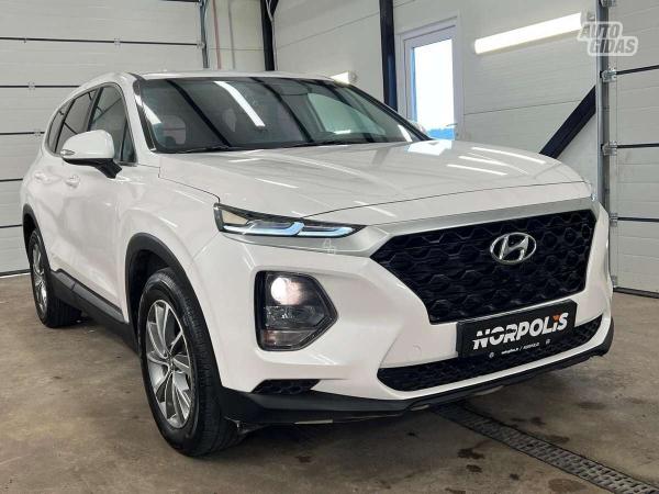 Balts Hyundai Santa Fe 2019 Aukštieji Rusokai, ar dzinēja tilpumu 2.00 L un nobraukumu 246 tūkst. km par 15400 €, foto 1 vietnē AUTOMOTO.COM.LV