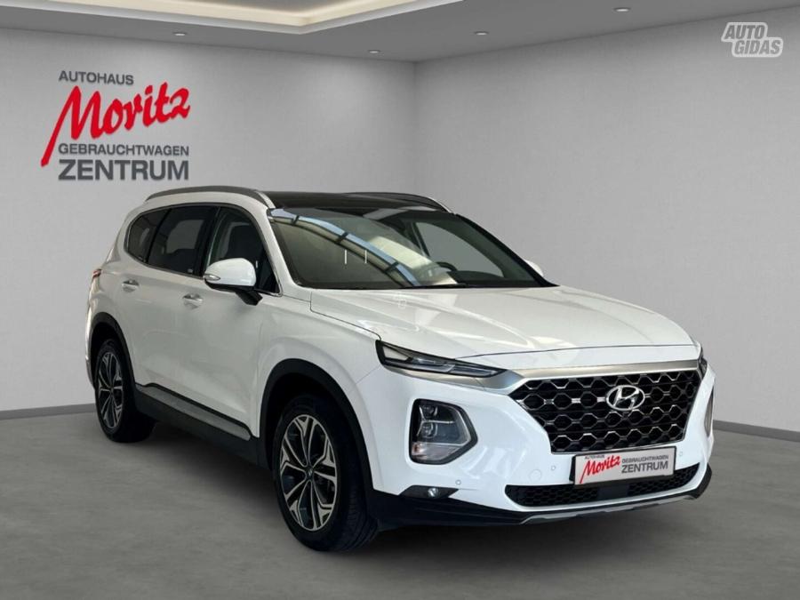 White Hyundai Santa Fe 2020 in Kaunas, with an engine capacity of 2.20 L and mileage of 75 thousand km for 32679 €, photo 4 on AUTOMOTO.COM.LV
