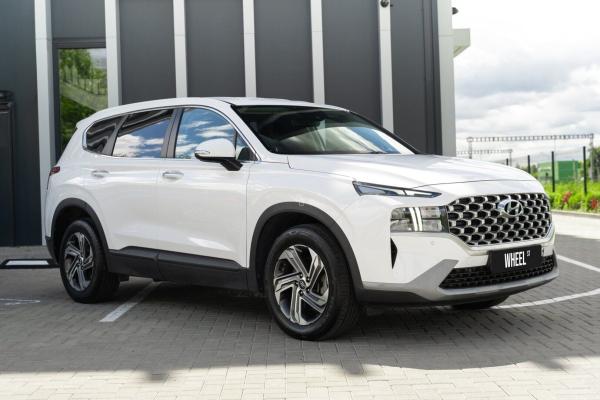 White Hyundai Santa Fe 2020 in Vilnius, with an engine capacity of 2.20 L and mileage of 237 thousand km for 20900 €, photo 7 on AUTOMOTO.COM.LV