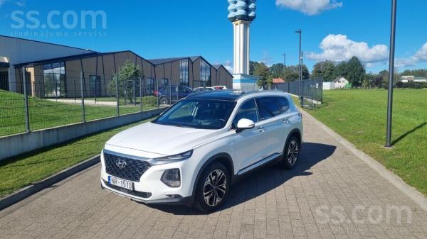 Balts Hyundai Santa Fe 2020 Rīga, ar dzinēja tilpumu 2.20 L un nobraukumu 126 tūkst. km par 22900 €, foto 1 vietnē AUTOMOTO.COM.LV