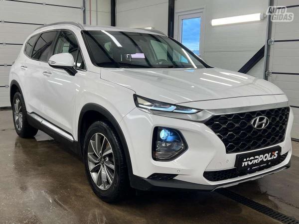 Balts Hyundai Santa Fe 2020 Aukštieji Rusokai, ar dzinēja tilpumu 2.00 L un nobraukumu 139 tūkst. km par 19400 €, foto 4 vietnē AUTOMOTO.COM.LV