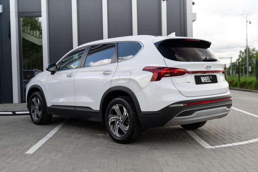 Balts Hyundai Santa Fe 2020 Viļņa, ar dzinēja tilpumu 2.20 L un nobraukumu 237 tūkst. km par 20900 €, foto 4 vietnē AUTOMOTO.COM.LV