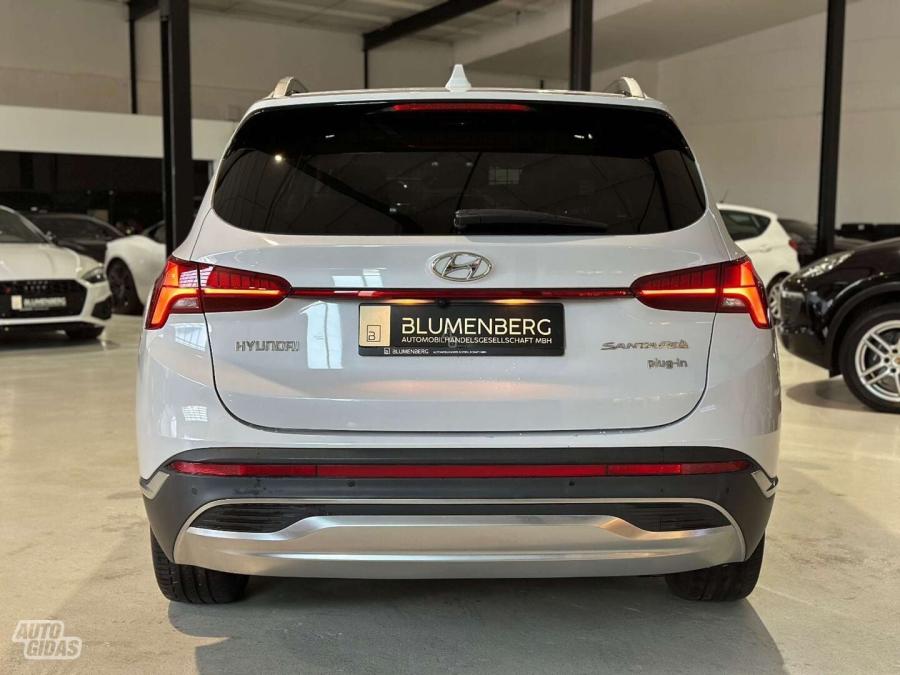 White Hyundai Santa Fe 2021 in Kaunas, with an engine capacity of 1.60 L and mileage of 85 thousand km for 32679 €, photo 9 on AUTOMOTO.COM.LV