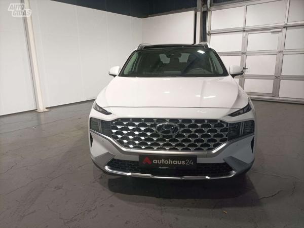 Balts Hyundai Santa Fe 2021 Kauņa, ar dzinēja tilpumu 2.20 L un nobraukumu 96 tūkst. km par 32633 €, foto 2 vietnē AUTOMOTO.COM.LV