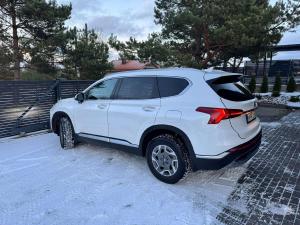 White Hyundai Santa Fe 2021 in Vilnius, with an engine capacity of 1.60 L and mileage of 37 thousand km for 27100 €, photo 3 on AUTOMOTO.COM.LV