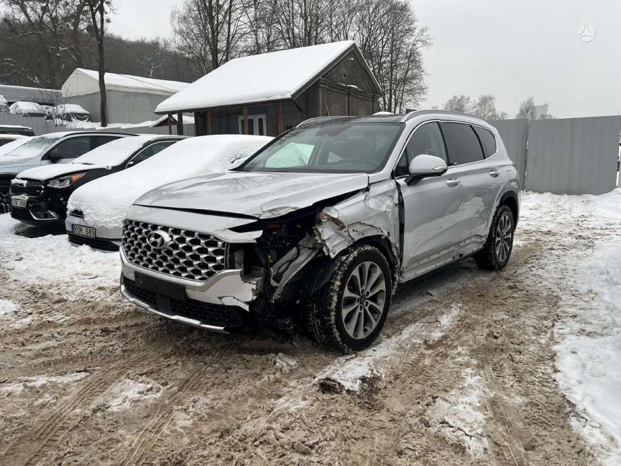Balts Hyundai Santa Fe 2021 Kauņa, ar dzinēja tilpumu 1.60 L un nobraukumu 29 tūkst. km par 14900 €, foto 2 vietnē AUTOMOTO.COM.LV