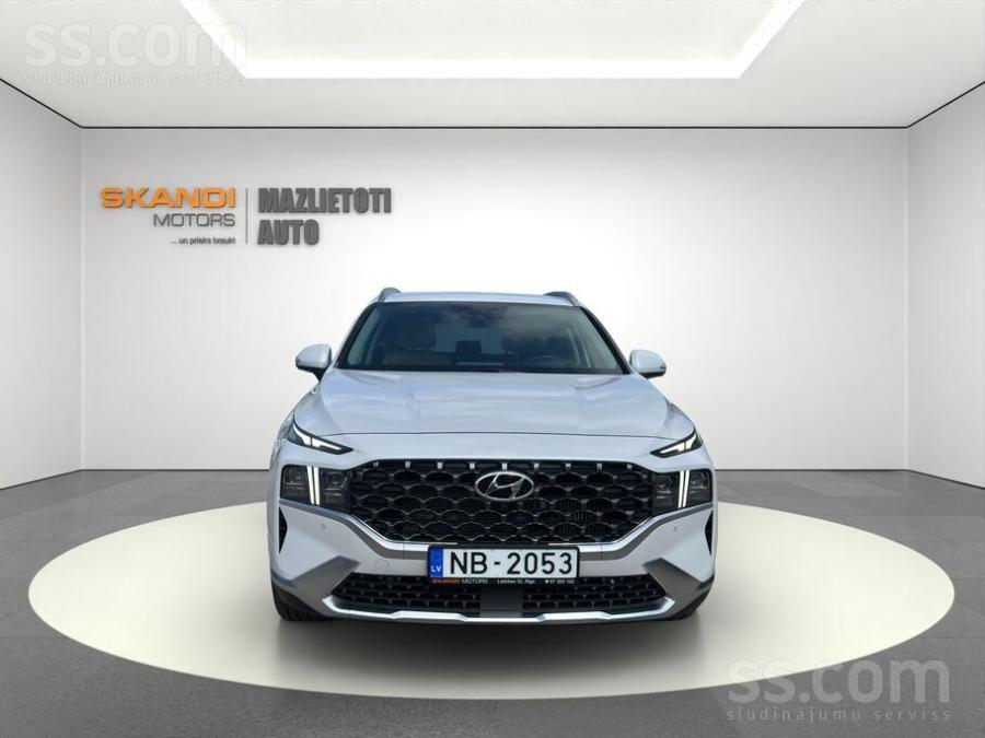 Balts Hyundai Santa Fe 2021 Rīga, ar dzinēja tilpumu 2.20 L un nobraukumu 152 tūkst. km par 23990 €, foto 3 vietnē AUTOMOTO.COM.LV