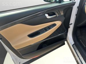 Balts Hyundai Santa Fe 2021 Rīga, ar dzinēja tilpumu 2.20 L un nobraukumu 152 tūkst. km par 23990 €, foto 13 vietnē AUTOMOTO.COM.LV