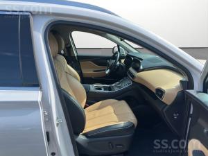 Balts Hyundai Santa Fe 2021 Rīga, ar dzinēja tilpumu 2.20 L un nobraukumu 152 tūkst. km par 23990 €, foto 18 vietnē AUTOMOTO.COM.LV
