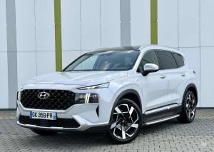 White Hyundai Santa Fe 2023 in Taurage, with an engine capacity of 2.15 L and mileage of 183 thousand km for 23800 €, photo  on AUTOMOTO.COM.LV