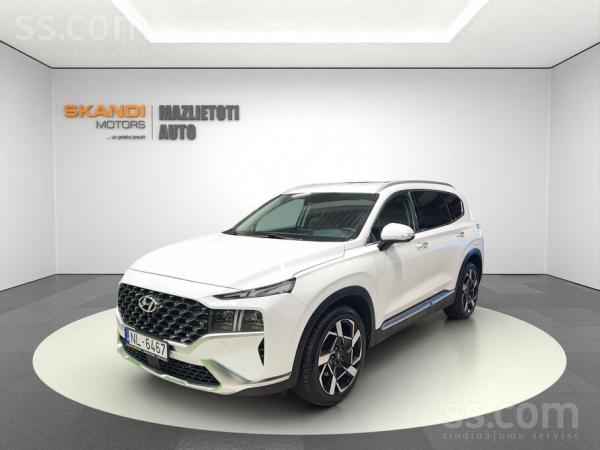 Balts Hyundai Santa Fe 2023 Rīga, ar dzinēja tilpumu 2.20 L un nobraukumu 81 tūkst. km par 30490 €, foto  vietnē AUTOMOTO.COM.LV
