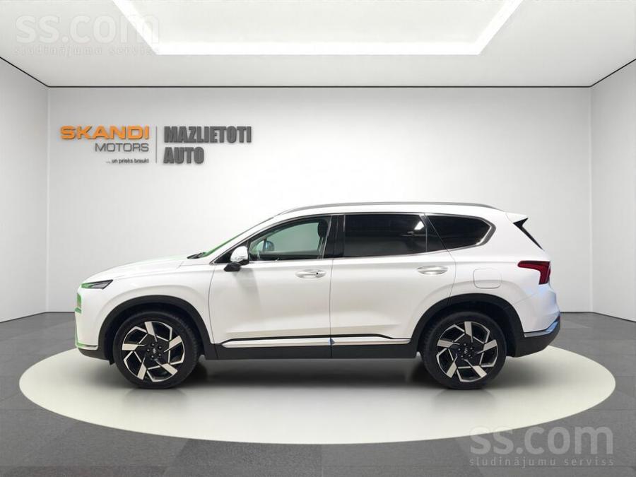 Balts Hyundai Santa Fe 2023 Rīga, ar dzinēja tilpumu 2.20 L un nobraukumu 81 tūkst. km par 30490 €, foto 4 vietnē AUTOMOTO.COM.LV