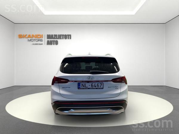Balts Hyundai Santa Fe 2023 Rīga, ar dzinēja tilpumu 2.20 L un nobraukumu 81 tūkst. km par 30490 €, foto 6 vietnē AUTOMOTO.COM.LV