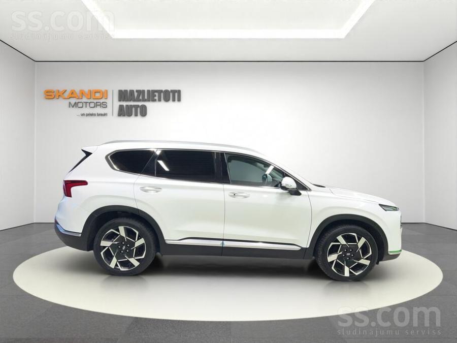 Balts Hyundai Santa Fe 2023 Rīga, ar dzinēja tilpumu 2.20 L un nobraukumu 81 tūkst. km par 30490 €, foto 8 vietnē AUTOMOTO.COM.LV