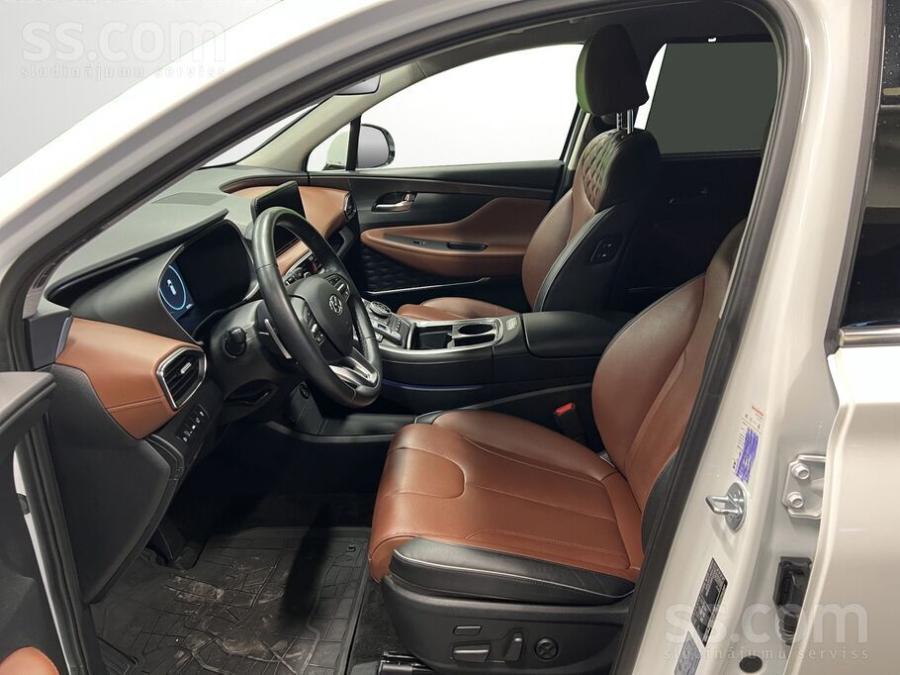 Balts Hyundai Santa Fe 2023 Rīga, ar dzinēja tilpumu 2.20 L un nobraukumu 81 tūkst. km par 30490 €, foto 10 vietnē AUTOMOTO.COM.LV