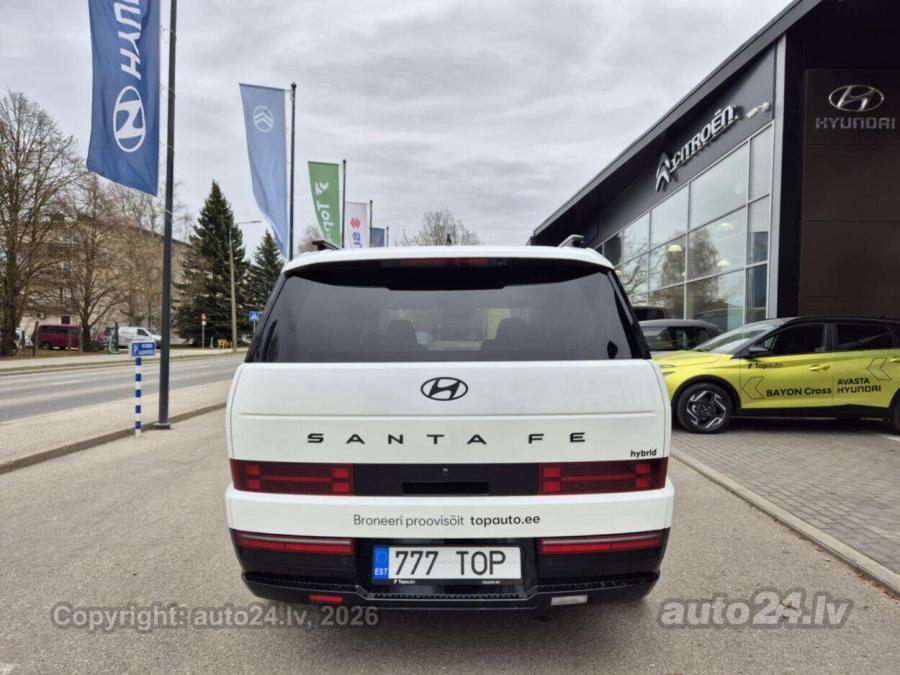 White Hyundai Santa Fe 2024 in Tartu, with an engine capacity of 1.60 L and mileage of 22 thousand km for 59990 €, photo 8 on AUTOMOTO.COM.LV