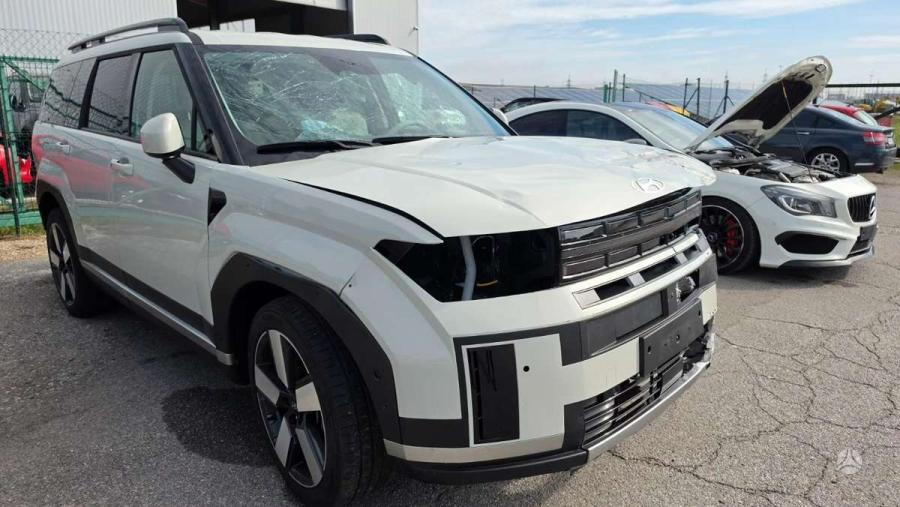 Balts Hyundai Santa Fe 2025 Panevēža, ar dzinēja tilpumu 1.60 L un nobraukumu 26 tūkst. km par 19900 €, foto 15 vietnē AUTOMOTO.COM.LV