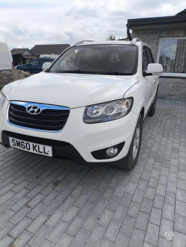 Balts Hyundai Santa Fe 2010 Šilutė, ar dzinēja tilpumu 2.20 L un nobraukumu 13 tūkst. km par 2450 €, foto 1 vietnē AUTOMOTO.COM.LV