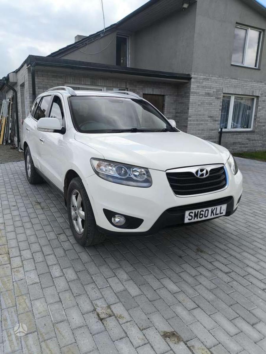 Balts Hyundai Santa Fe 2010 Šilutė, ar dzinēja tilpumu 2.20 L un nobraukumu 13 tūkst. km par 2450 €, foto 3 vietnē AUTOMOTO.COM.LV