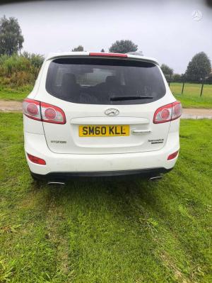 Balts Hyundai Santa Fe 2010 Šilutė, ar dzinēja tilpumu 2.20 L un nobraukumu 13 tūkst. km par 2450 €, foto 4 vietnē AUTOMOTO.COM.LV