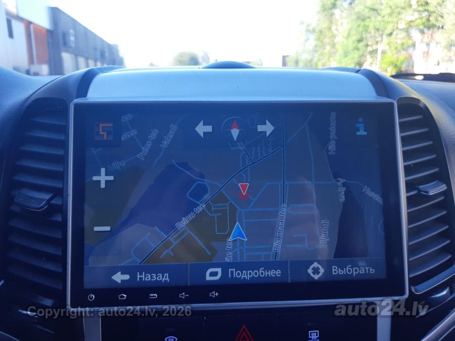 White Hyundai Santa Fe 2012 in Viljandi, with an engine capacity of 2.20 L and mileage of 280 thousand km for 5990 €, photo 24 on AUTOMOTO.COM.LV