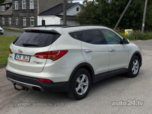 White Hyundai Santa Fe 2015 in Tallinn, with an engine capacity of 2.20 L and mileage of 150 thousand km for 15500 €, photo 3 on AUTOMOTO.COM.LV