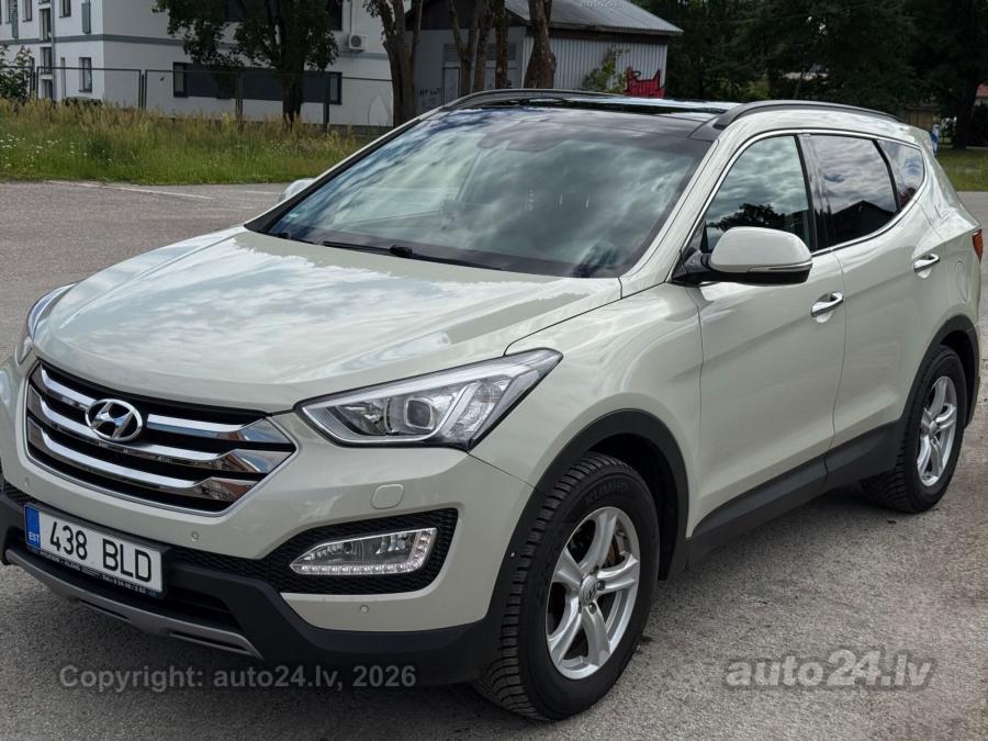 White Hyundai Santa Fe 2015 in Tallinn, with an engine capacity of 2.20 L and mileage of 150 thousand km for 15500 €, photo 5 on AUTOMOTO.COM.LV