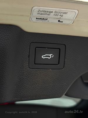 White Hyundai Santa Fe 2015 in Tallinn, with an engine capacity of 2.20 L and mileage of 150 thousand km for 15500 €, photo 12 on AUTOMOTO.COM.LV