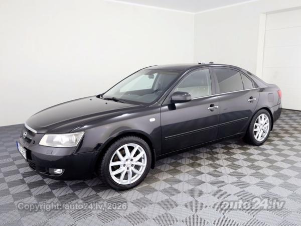 Melns Hyundai Sonata 2006 Tallina, ar dzinēja tilpumu 2.00 L un nobraukumu 417 tūkst. km par 999 €, foto 2 vietnē AUTOMOTO.COM.LV