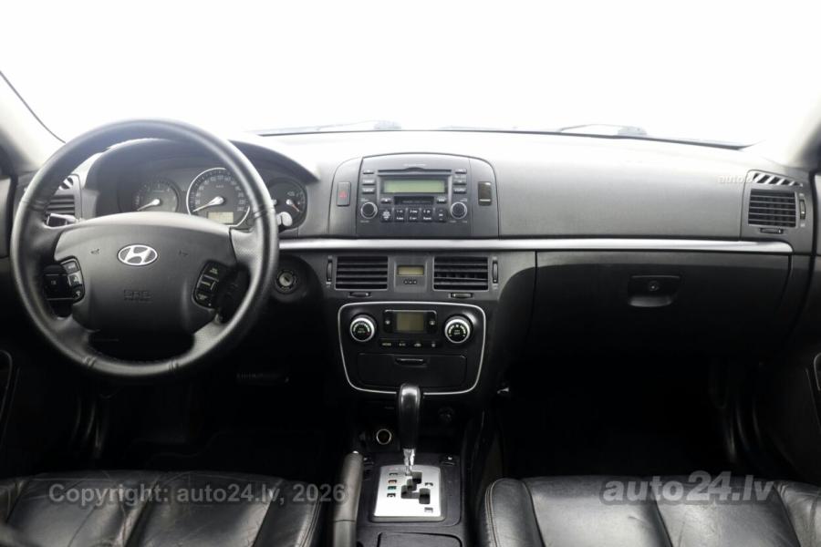 Melns Hyundai Sonata 2006 Tallina, ar dzinēja tilpumu 2.00 L un nobraukumu 417 tūkst. km par 999 €, foto 5 vietnē AUTOMOTO.COM.LV
