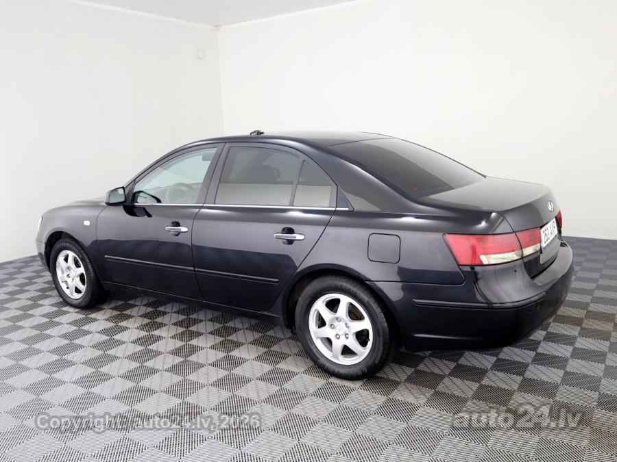 Черный Хендай Соната 2006 в Таллин, объемом двигателя 2.40 л и пробегом 187 тыс. км за 1499 €, фото 5 на AUTOMOTO.COM.LV