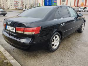 Melns Hyundai Sonata 2006 Tallina, ar dzinēja tilpumu 2.40 L un nobraukumu 179 tūkst. km par 2199 €, foto 5 vietnē AUTOMOTO.COM.LV